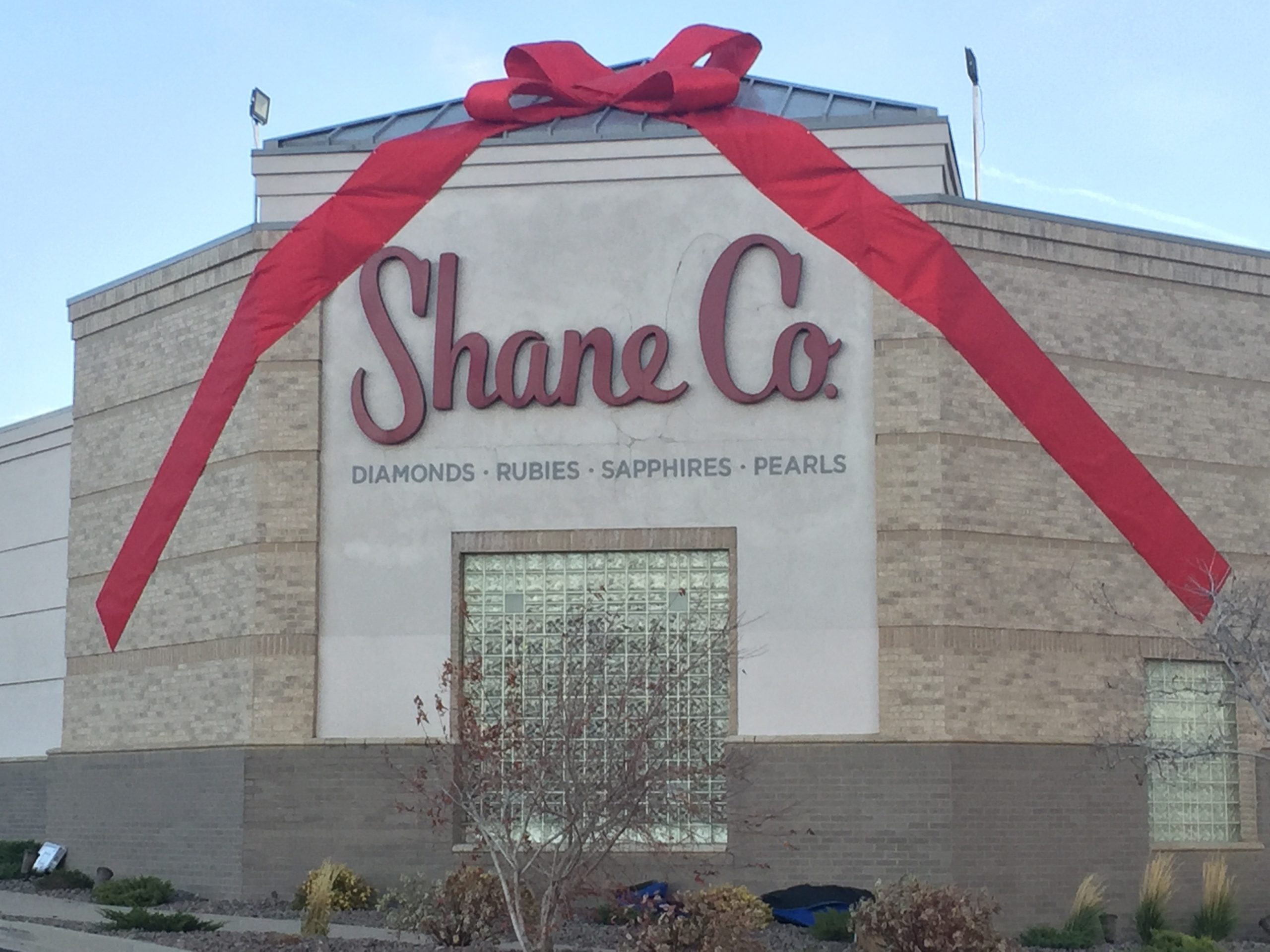 Custom Building Bows on Department Store – King Size Bows